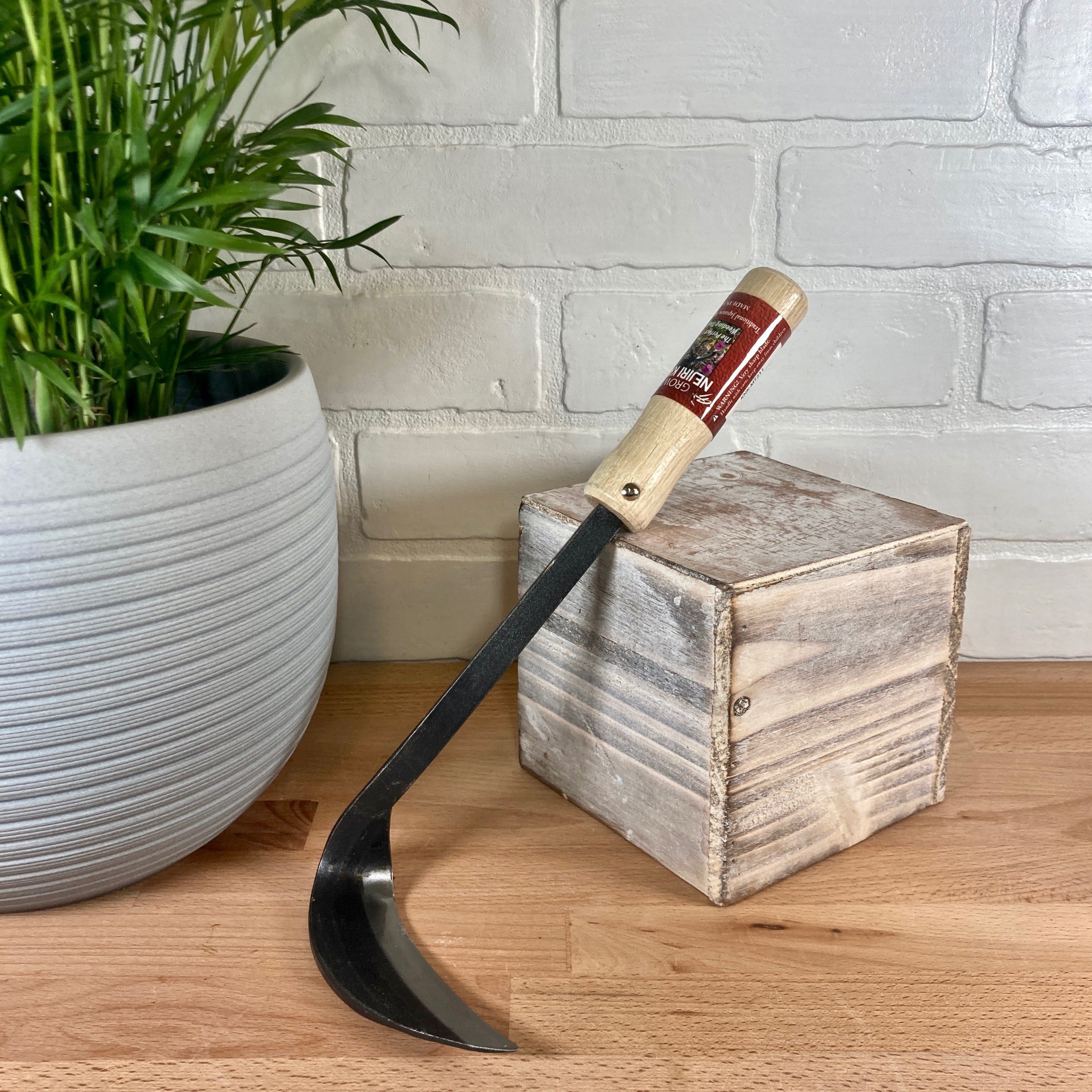 Japanese Weeding Sickle Nejiri Kama right-handed – Mother Earth Gardens